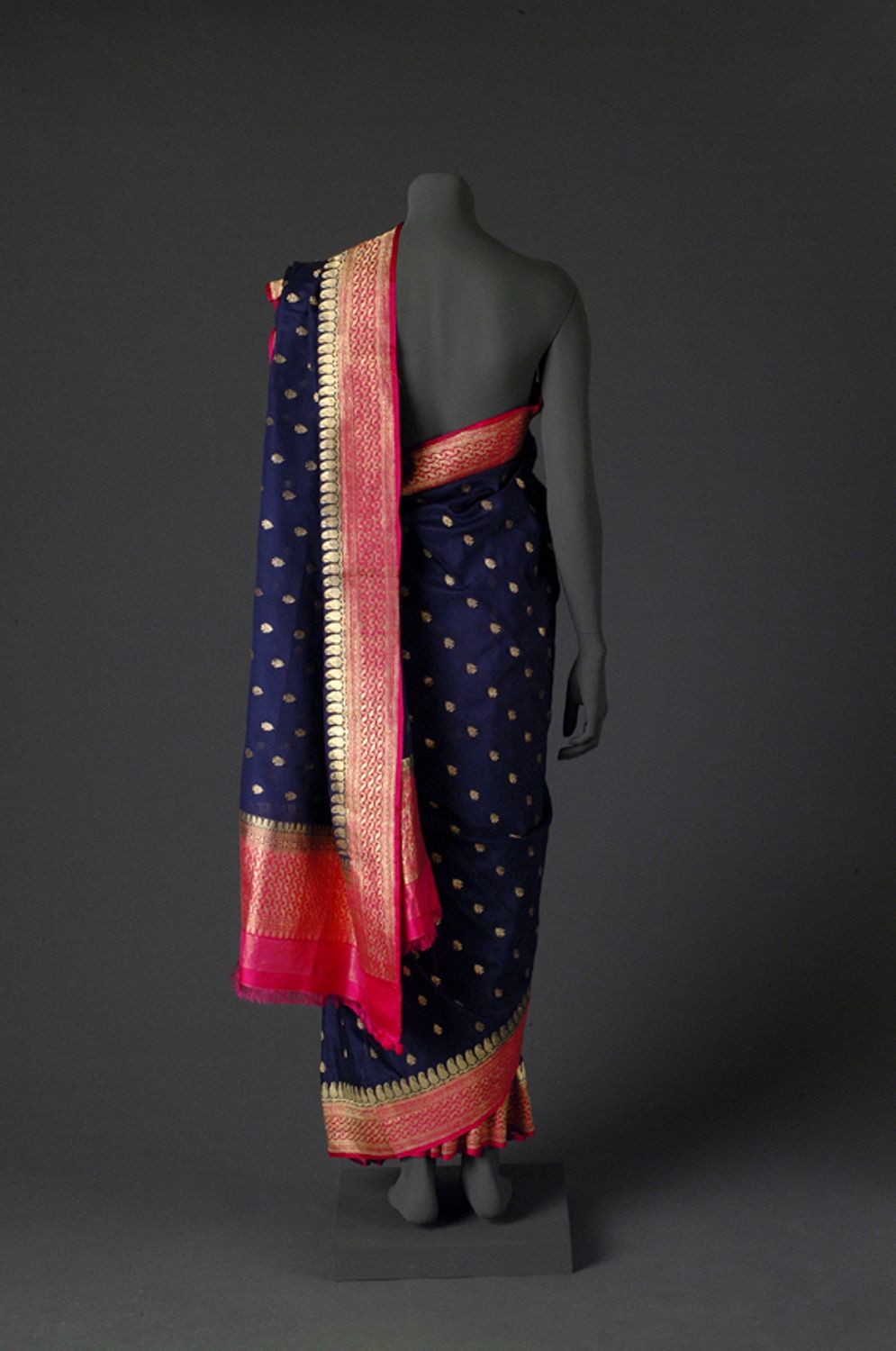 Saris have a unique place in India — news.library.ualberta.ca